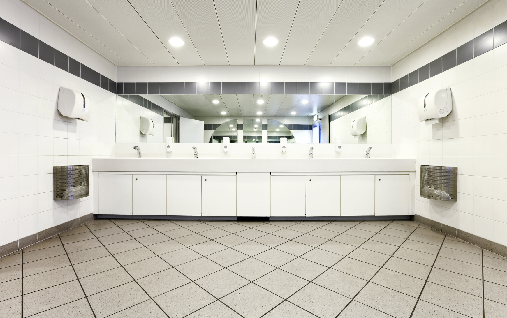 How to Clean Grout and Keep It Clean - Multi-Clean